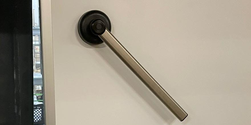 MTH Cold Room Door Blade & Door Handle Replacement