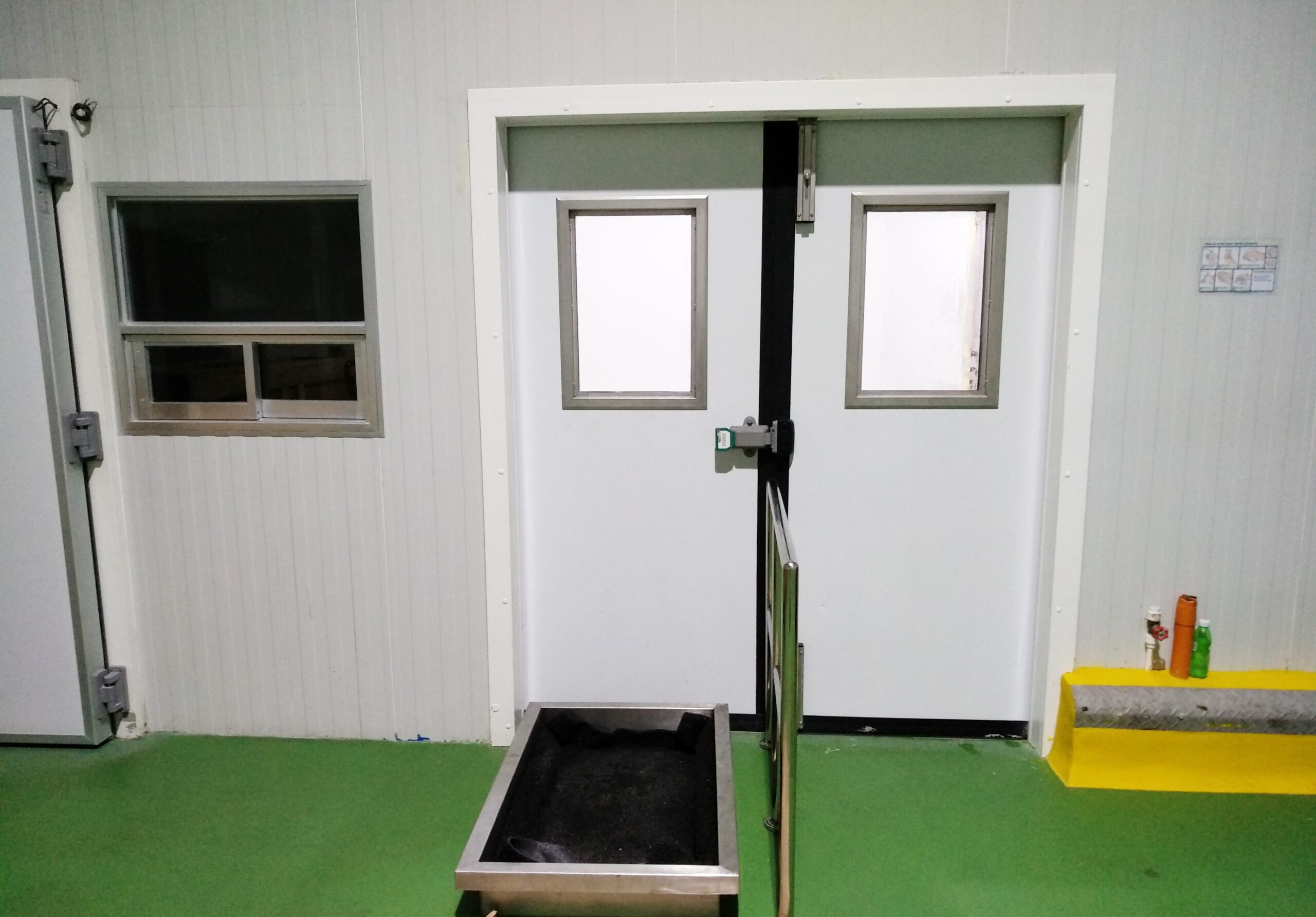 Benefits Of Plastic Door Frames On MTH Cold Room Doors